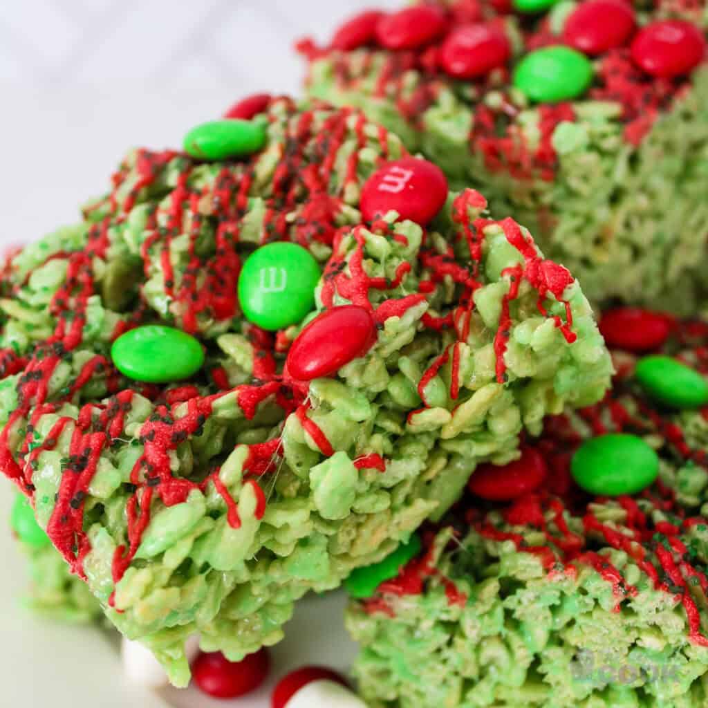 Christmas Rice Krispie Treats - The Default Cook
